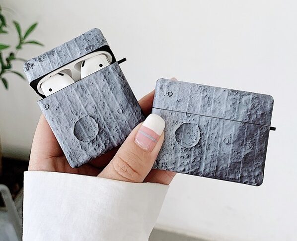 Moon AirPod Case - Setupedia